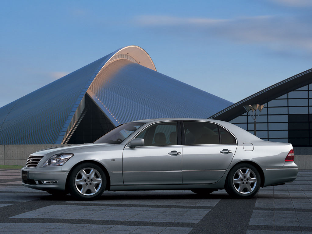 Toyota Celsior technical specifications and fuel economy